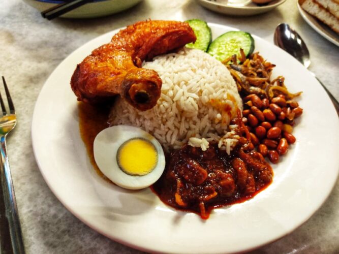 Ho Kow Hainan Kopitiam: A Taste of Local KL Breakfast - MyTravelBuzzg