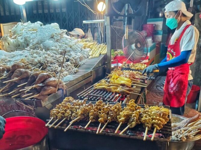 Food Trip to Chinatown Bangkok: A Yaowarat Food Guide - MyTravelBuzzg